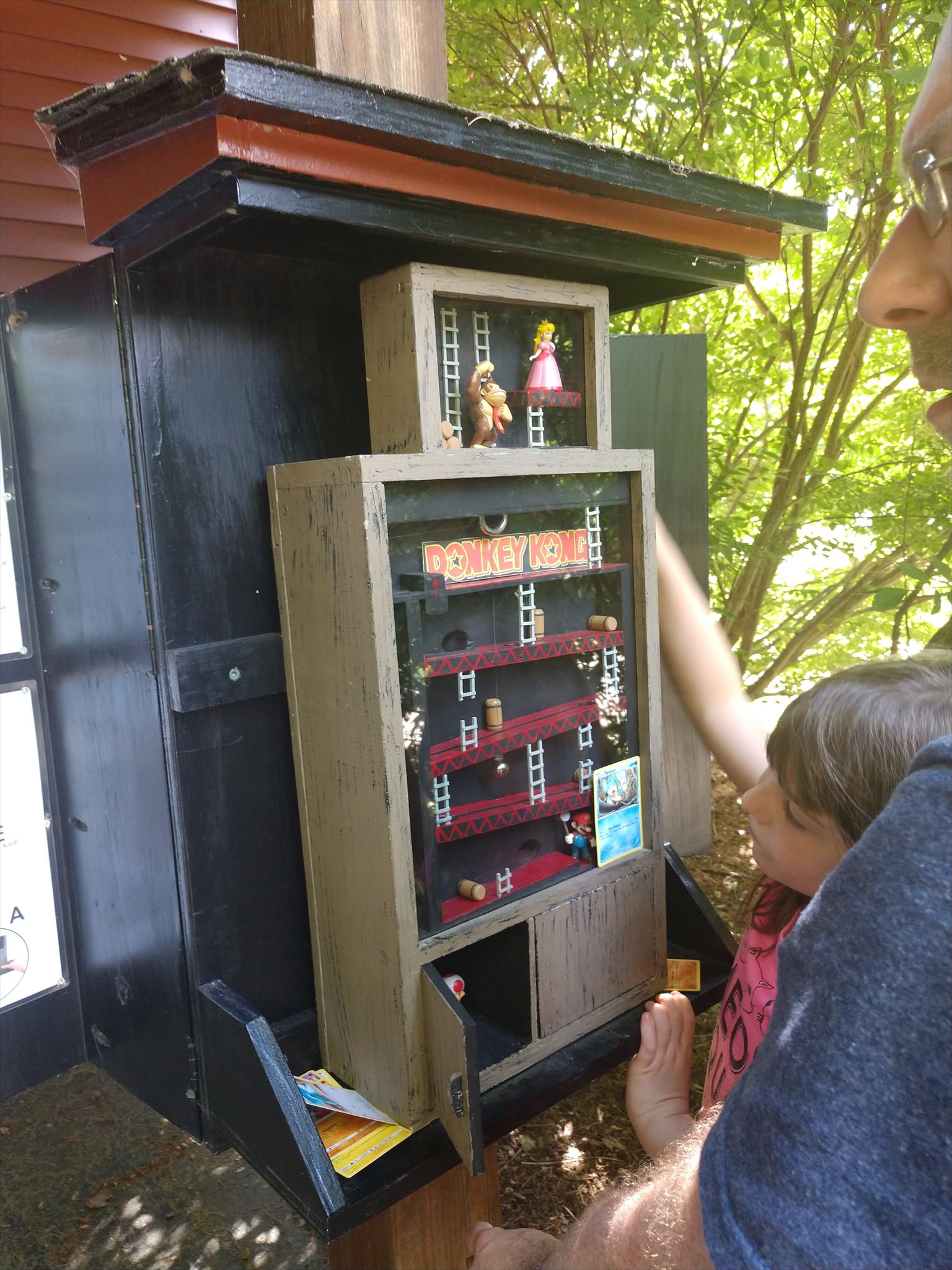 DONKEY KACHE — Geocache of the Week – Official Blog